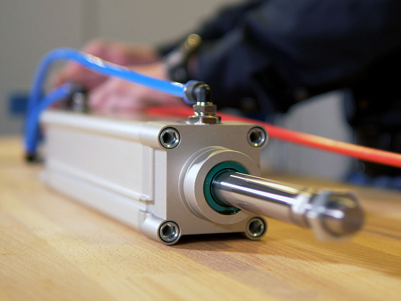 Wie funktioniert ein Pneumatikzylinder? – Landefeld Unternehmensblog